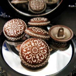 Metal Buttons - Carpet Pattern Metal Buttons , Copper White Color ...