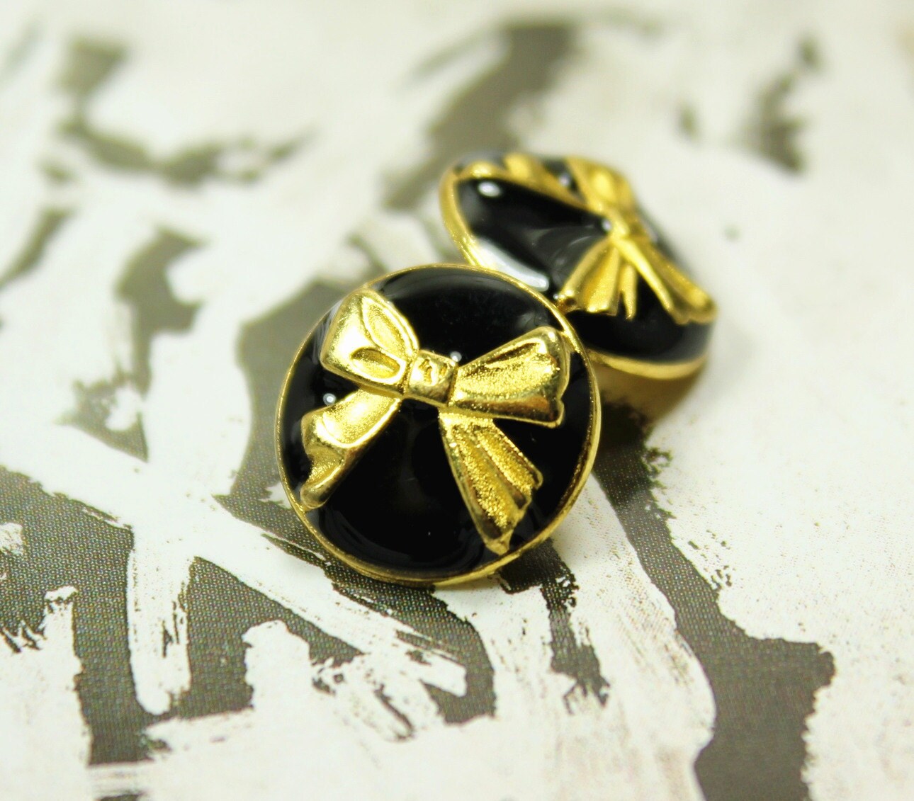 Metal Buttons - Golden Ribbon Bow Metal Buttons , Black Enamel Color ...
