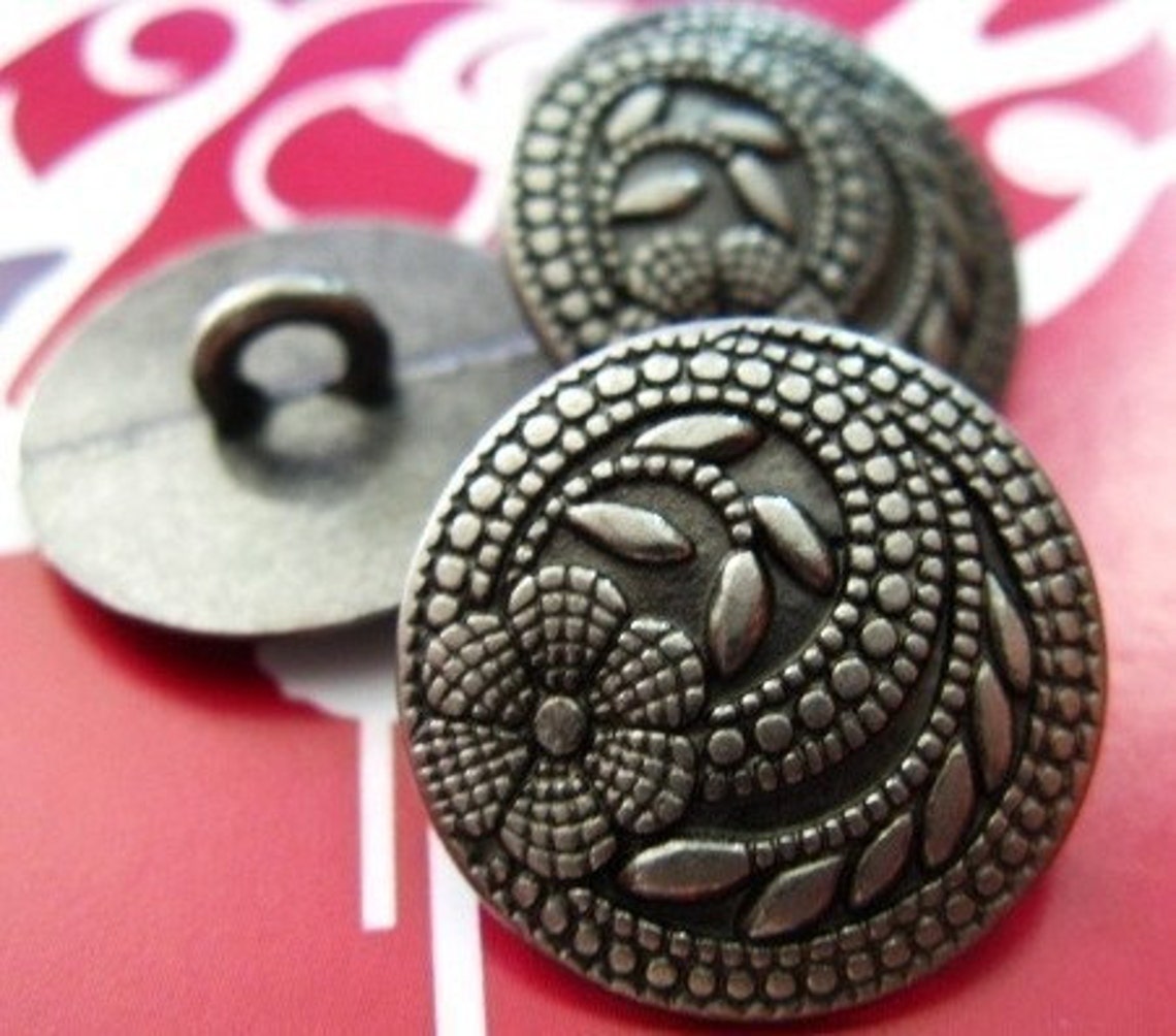 Metal Buttons - Swirl Floret Metal Buttons , Gray Silver Color , Shank ...