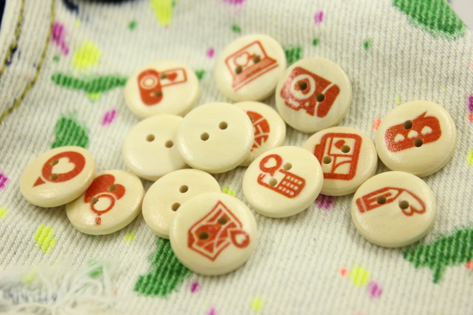 Wooden Buttons Mix and Match Love Message 14 Wooden Buttons. | Etsy