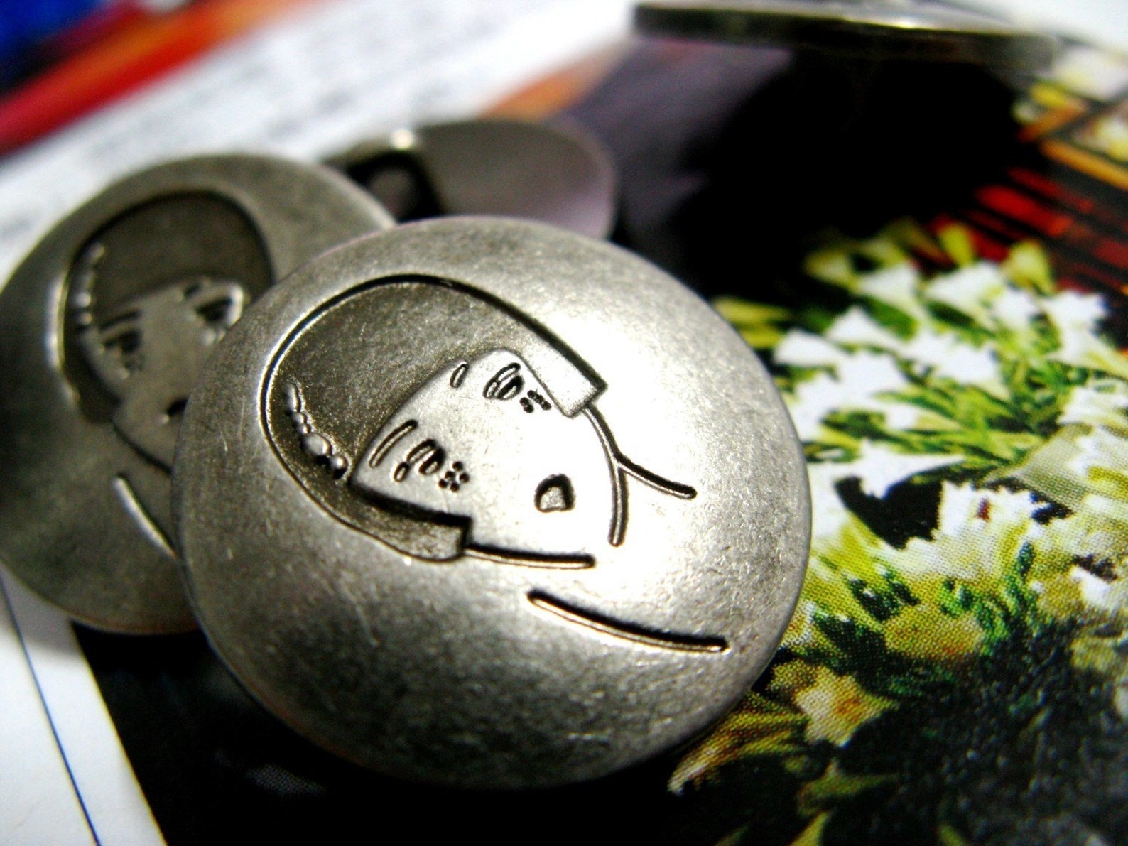 Metal Buttons Girl Face Metal Buttons Gray Silver Color - Etsy