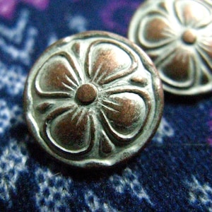 Clover Metal Buttons - Set 10 Cutie Copper White Patina Clover Buttons ...