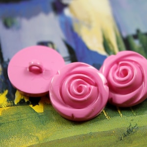 Flower Plastic Buttons - Pink Flower in Full Bloom Plastic Buttons. 10 ...