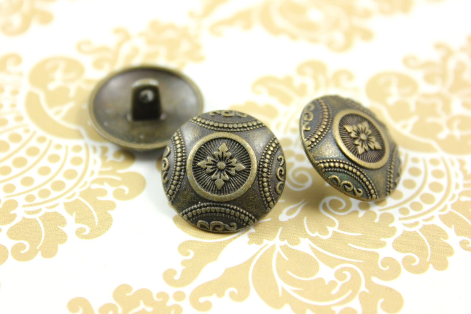 Metal Buttons - Carpet Patterns Metal Buttons , Antique Brass Color ...