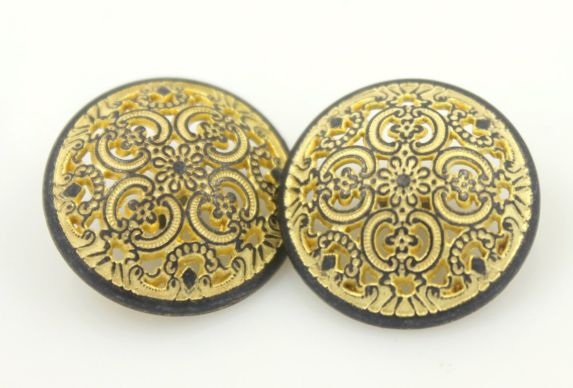 Metal Buttons - Flowery Engraving Metal Buttons , Gunmetal Yellow Color ...