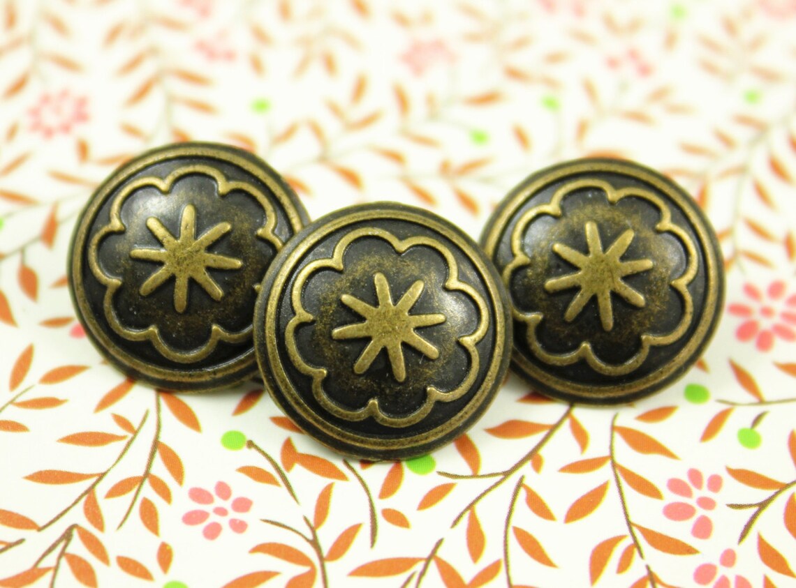 Metal Buttons - Flower Bloom Metal Buttons , Antique Brass Color ...