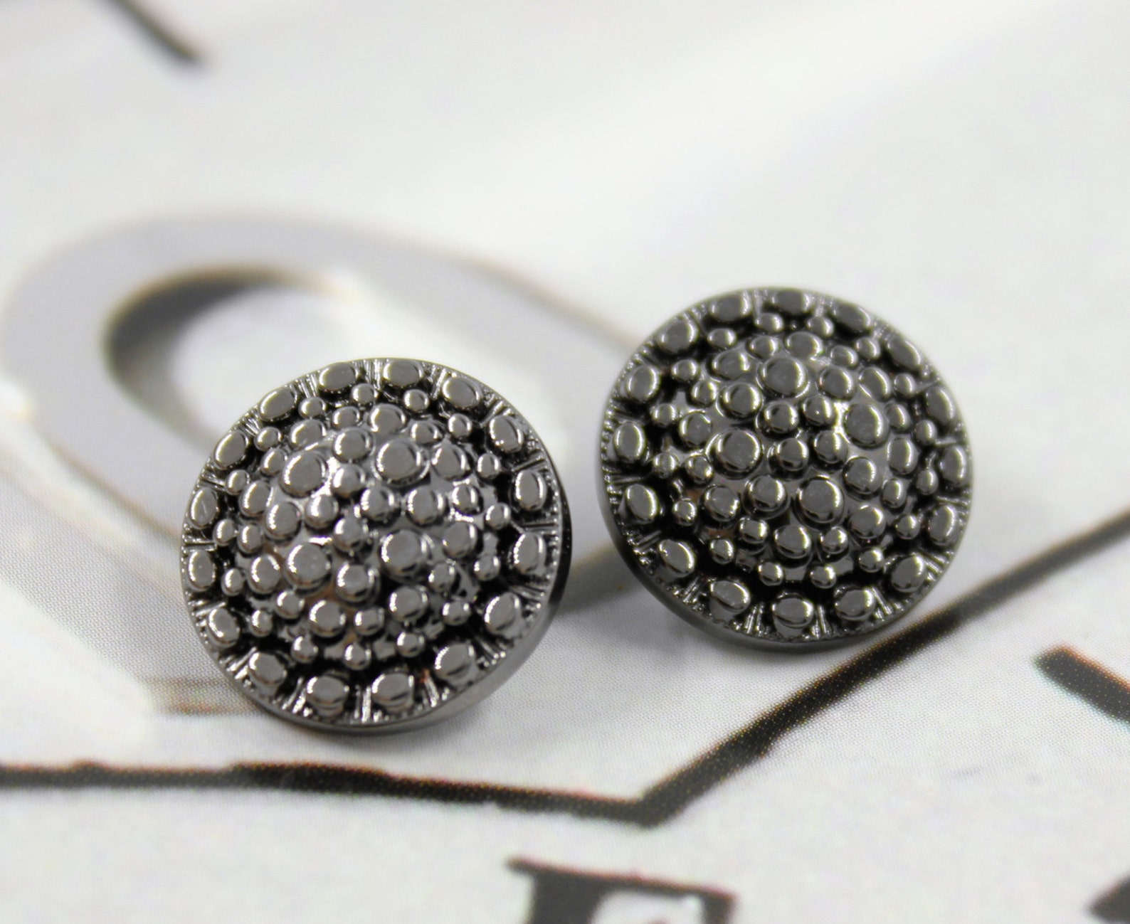 Metal Buttons - Optical Fiber Style Metal Shank Buttons , Shiny ...