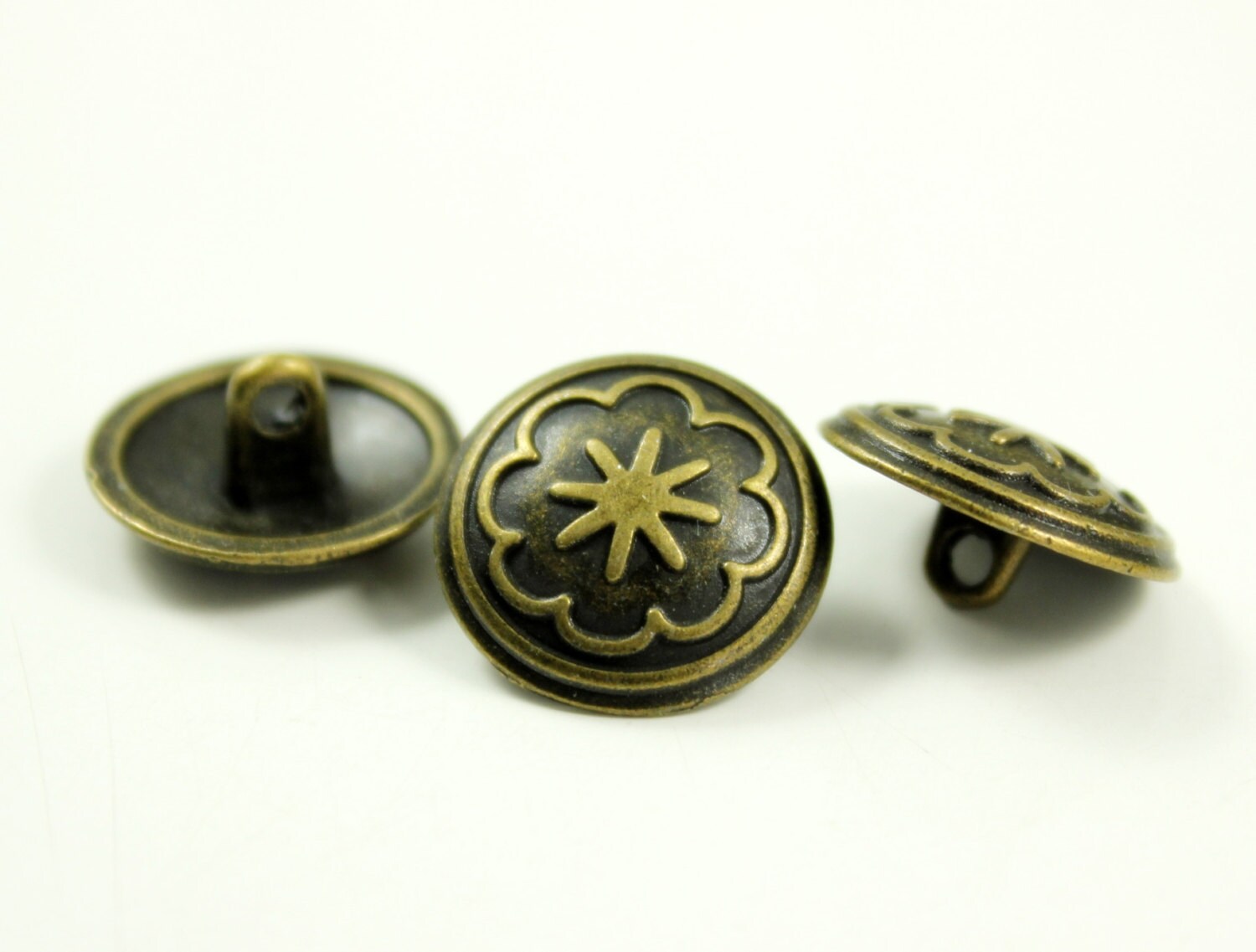 Metal Buttons - Flower Bloom Metal Buttons , Antique Brass Color ...