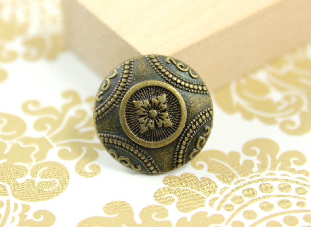 Metal Buttons - Carpet Patterns Metal Buttons , Antique Brass Color ...