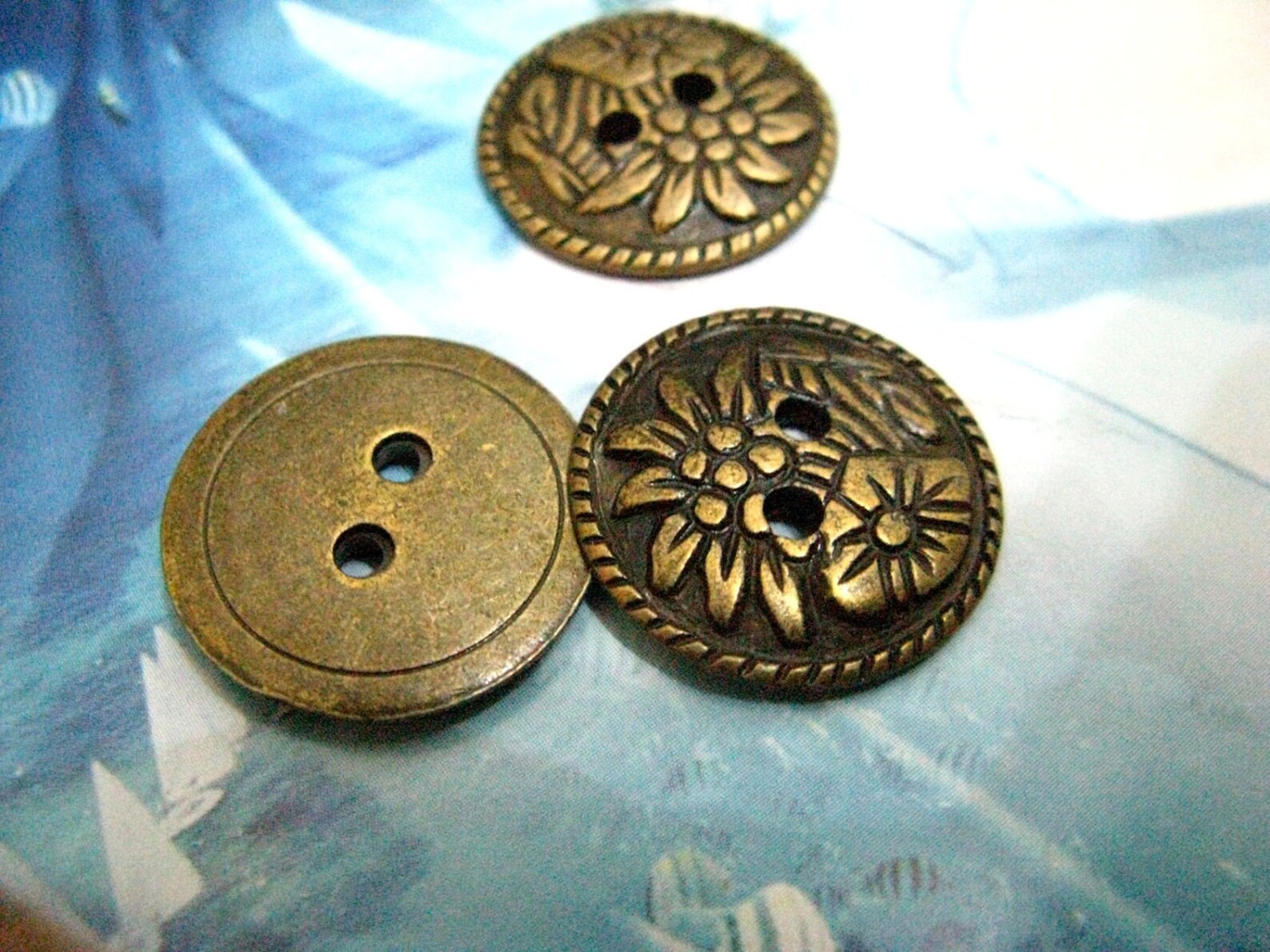 Flower Metal Buttons 10 Pieces of Tropical Flowers Patterns - Etsy
