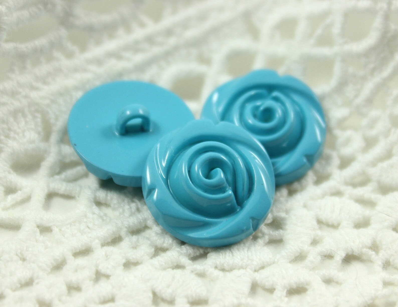 Flower Plastic Buttons Blue Flower in Full Bloom Plastic - Etsy