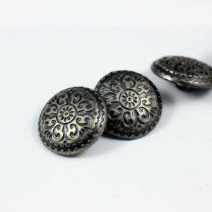 Metal Buttons - Carpet Pattern Metal Buttons , Gray Silver Color ...