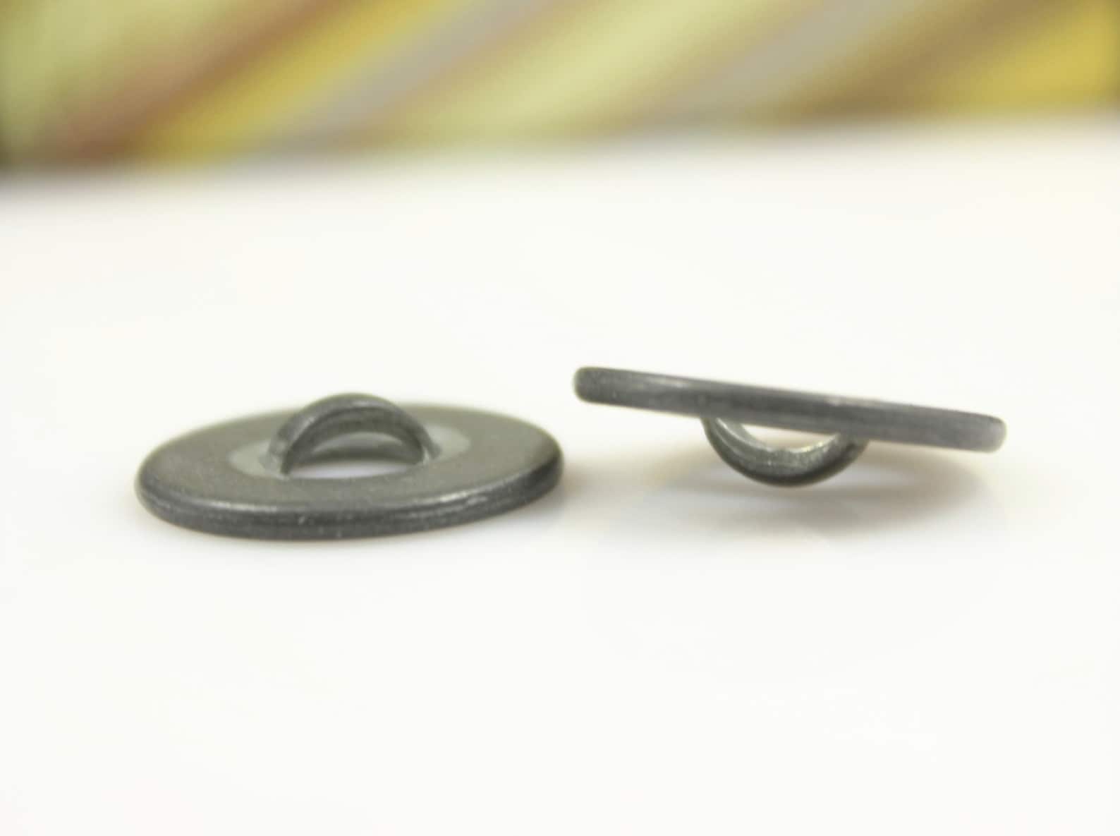 Metal Buttons - Broadside Circle Metal Buttons , Gray Gunmetal Color ...