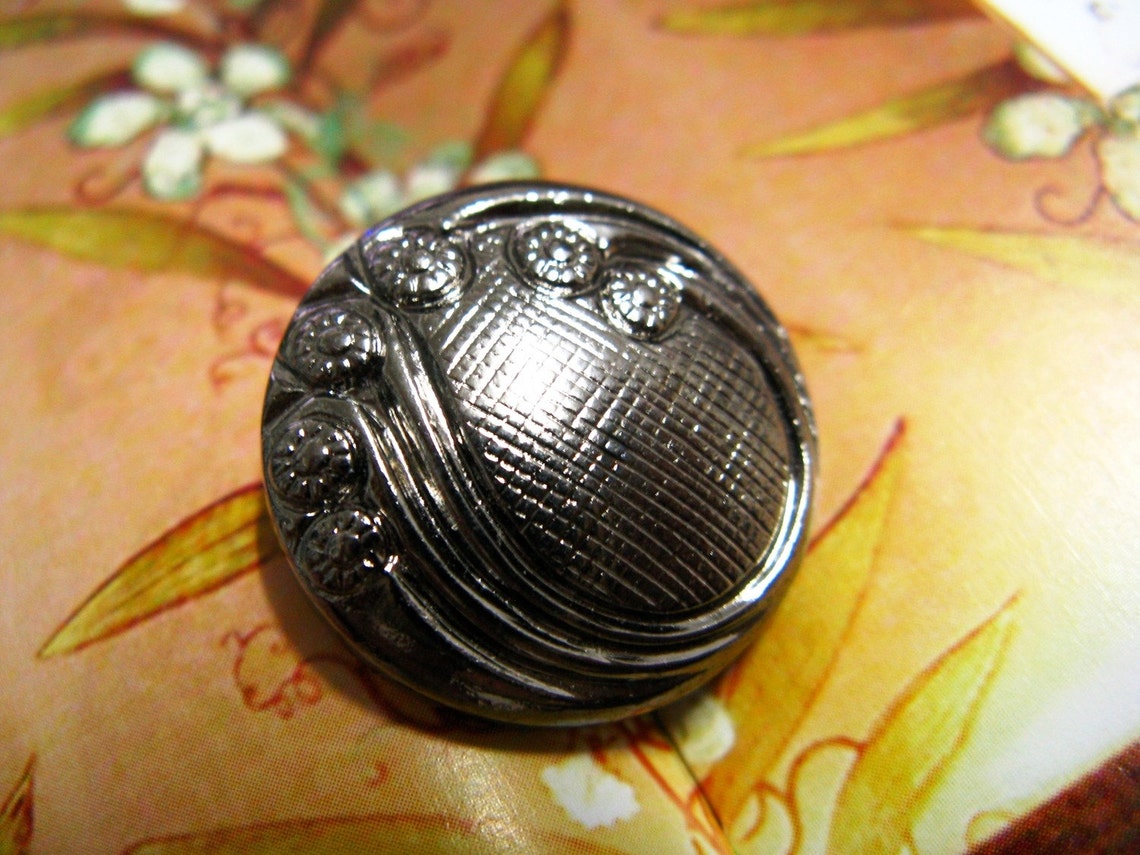 Lot 10 Shiny Silver Elegant Daisy Pattern Plastic Buttons. 0.87 Inch - Etsy