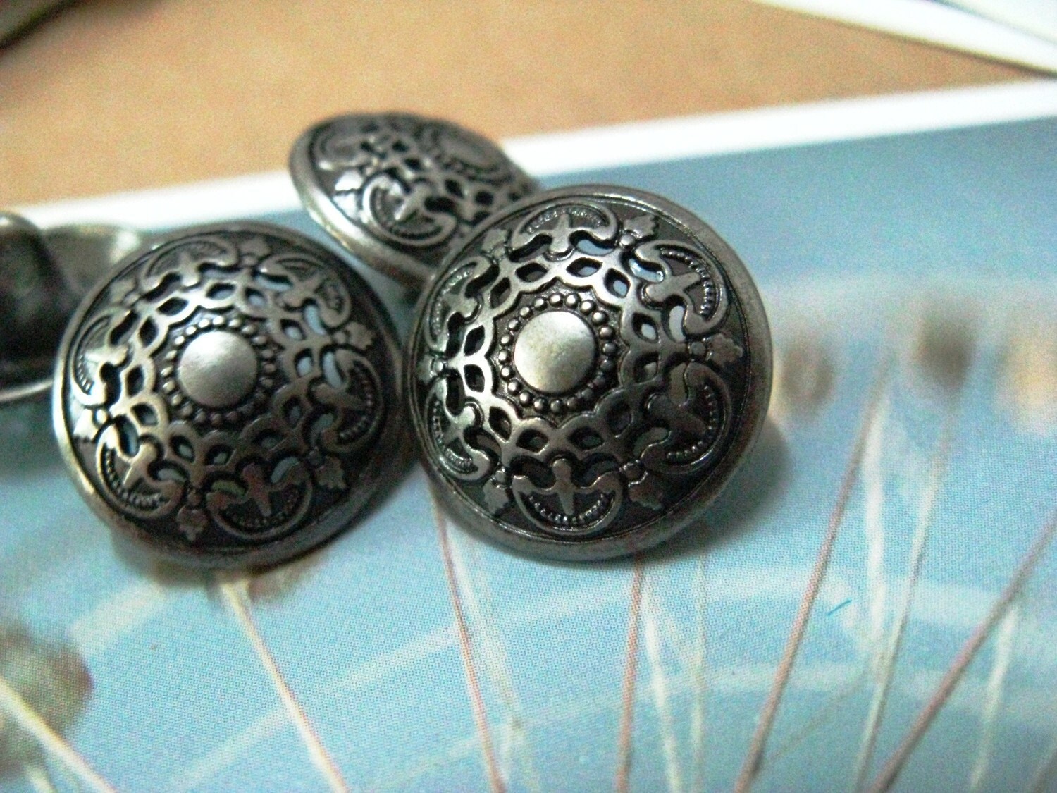 Metal Buttons - Medieval Filigree Metal Buttons , Gray Silver Color ...