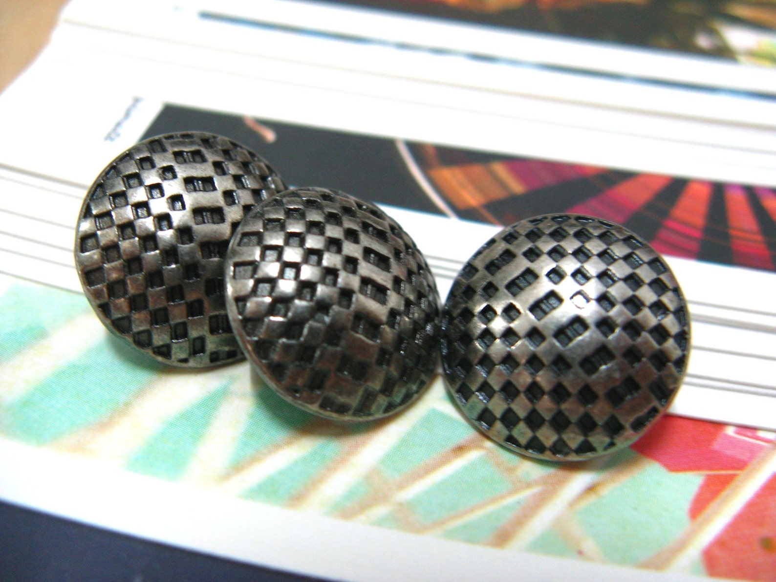 Metal Buttons - Lattice Metal Buttons , Gray Silver Color , Domed ...