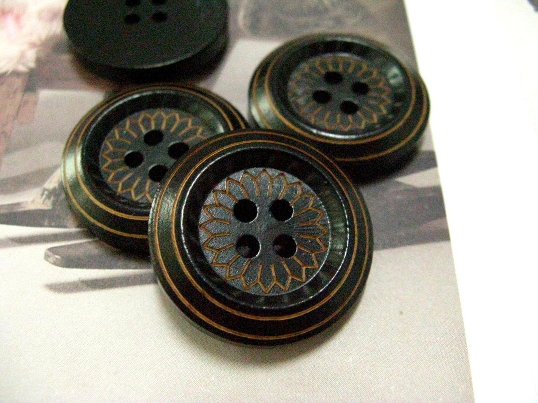 Wooden Buttons - Full Daisy Bloom Pattern Thick Edge Black Wood Buttons ...