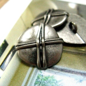 Metal Buttons - Looped Stone Metal Buttons , Gray Silver Color , Shank ...