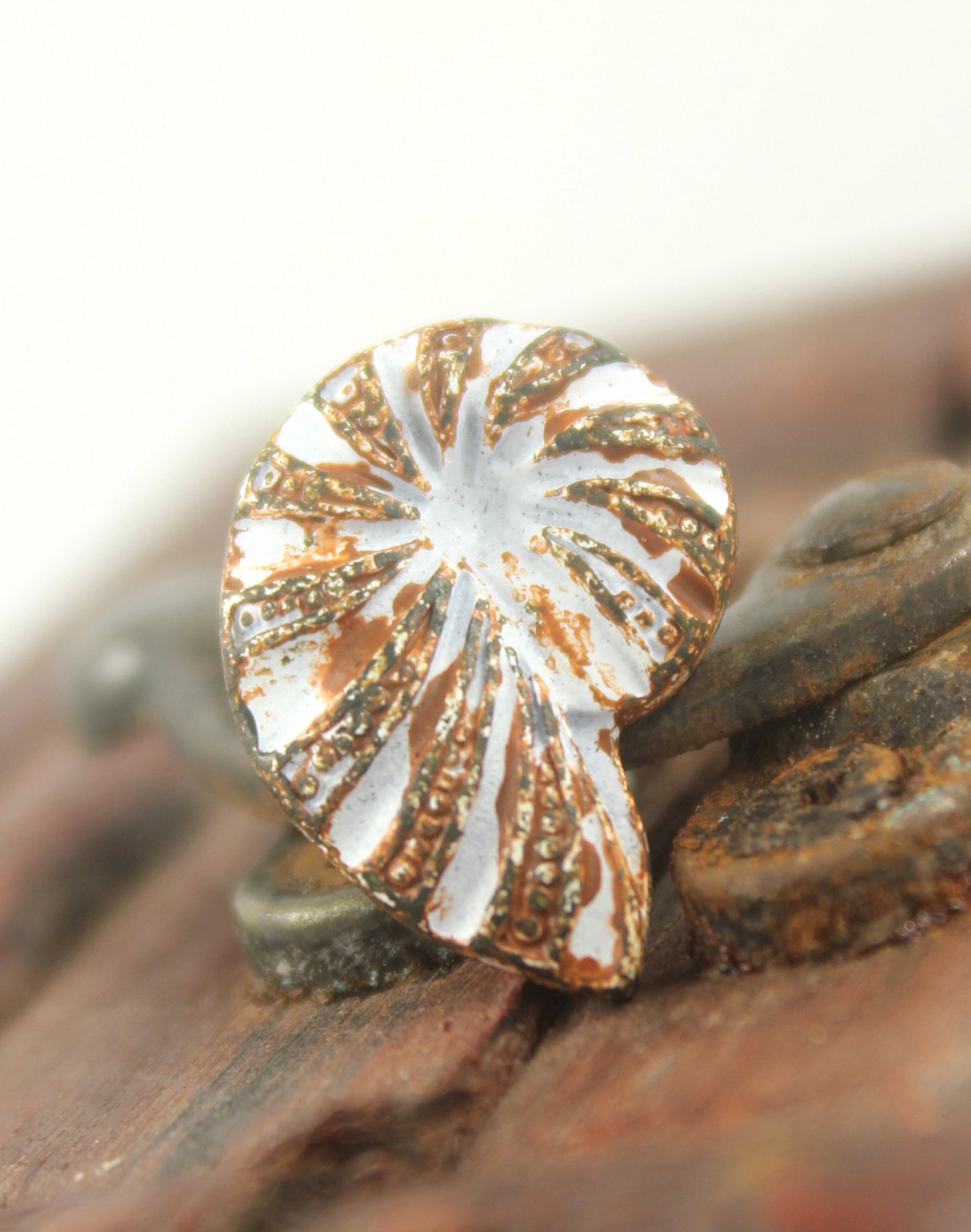 Metal Buttons - Ammonite White Rust Color Metal Shank Buttons - 0.79 ...
