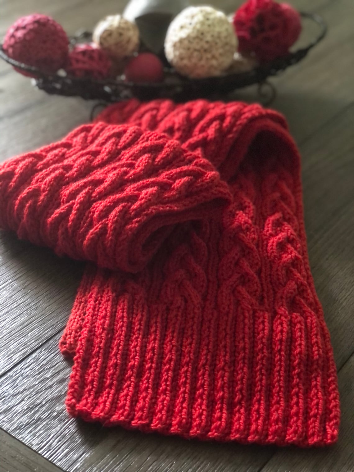 Hermosa bufanda roja rubí tejida a mano para hombre, punto de cable ...