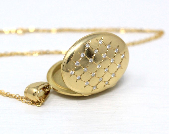 Gold Diamond Locket Vintage 18k Yellow Gold Oval Engraved - Etsy
