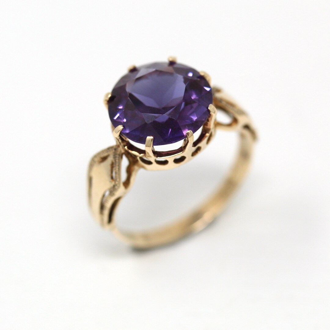 Color Change Ring Retro 14k Yellow Gold Round Created Purple Sapphire ...