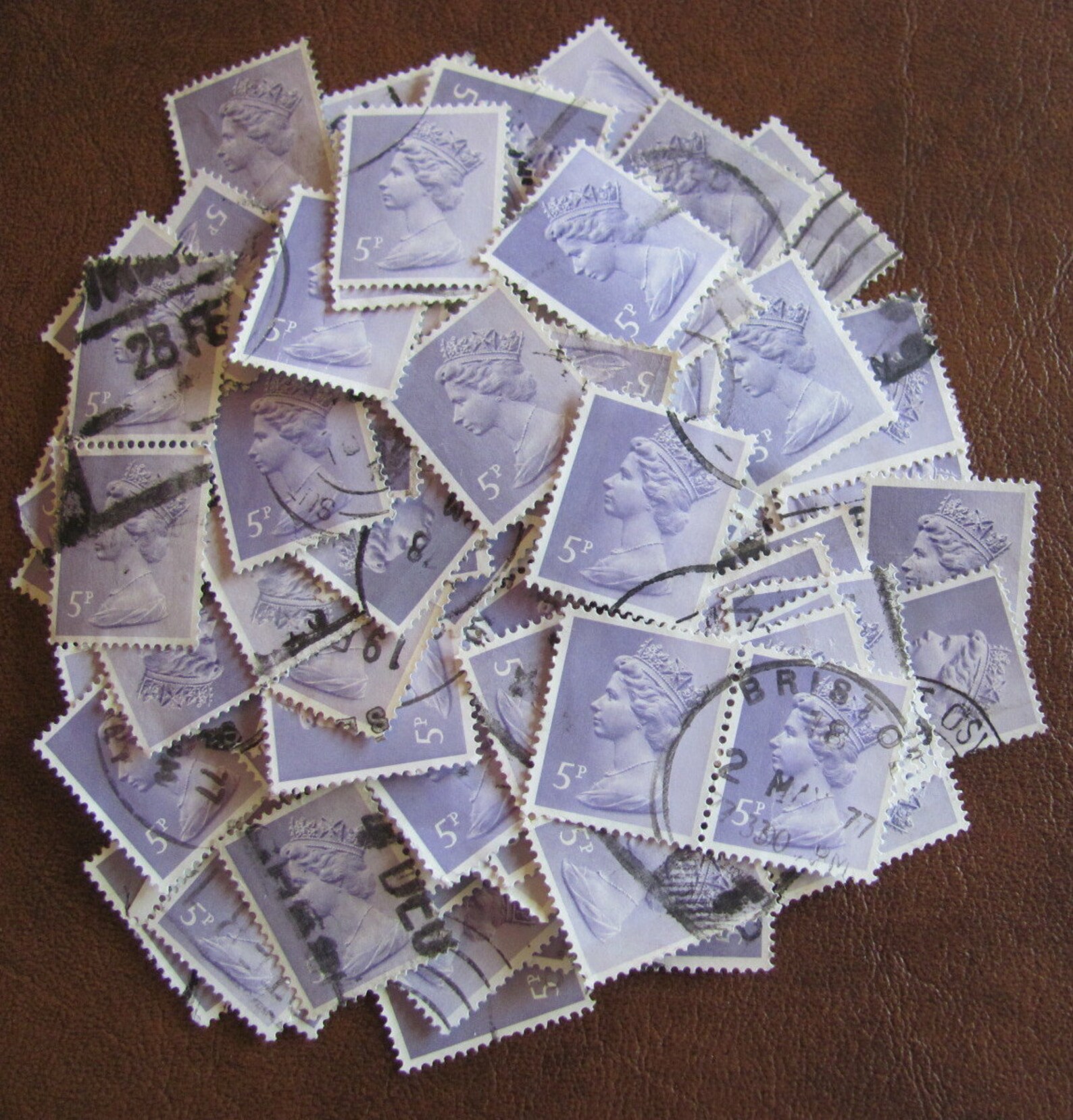 Lilac Ladies 50 Vintage Great Britain Postage Stamps Queen Elizabeth UK ...