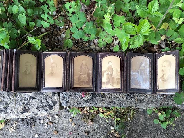 Rare Victorian CDV Concertina Photo Frame. Holds 12 Cdvs. Shabby Gold ...