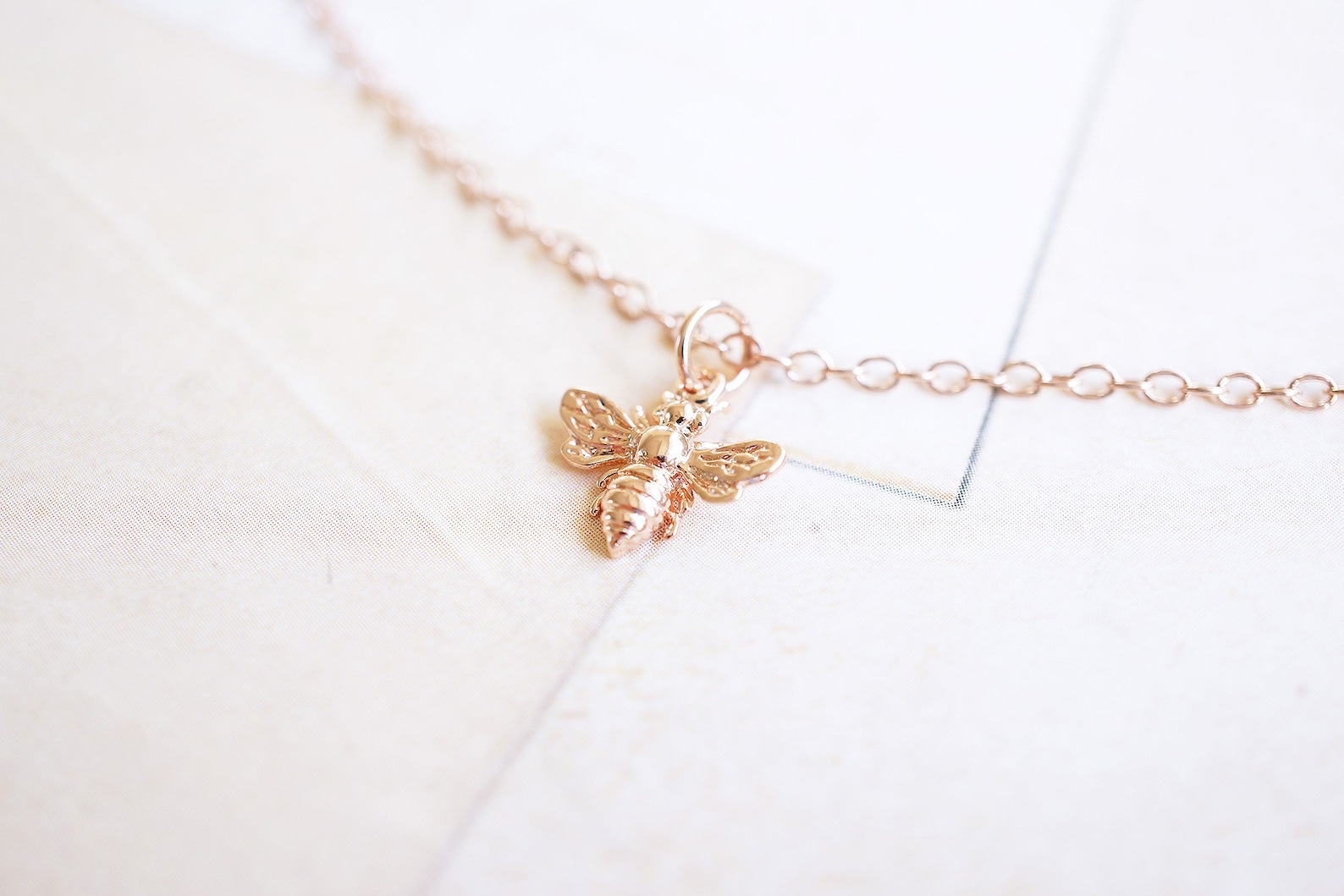 Dainty Rose Gold Bee Necklace - Etsy