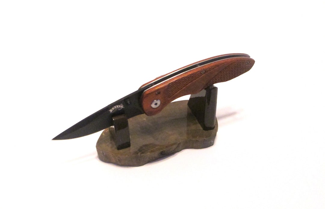 Small Fixed Blade / Pocket Knife Display Stand Dark Brown Polished ...