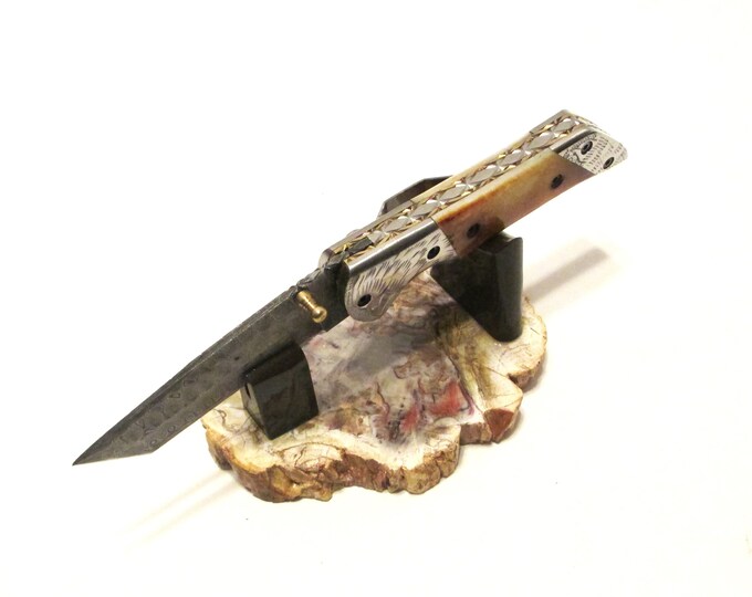 Pocket Knife / Small Fixed Blade Knife Display Stand - Multi-colored ...