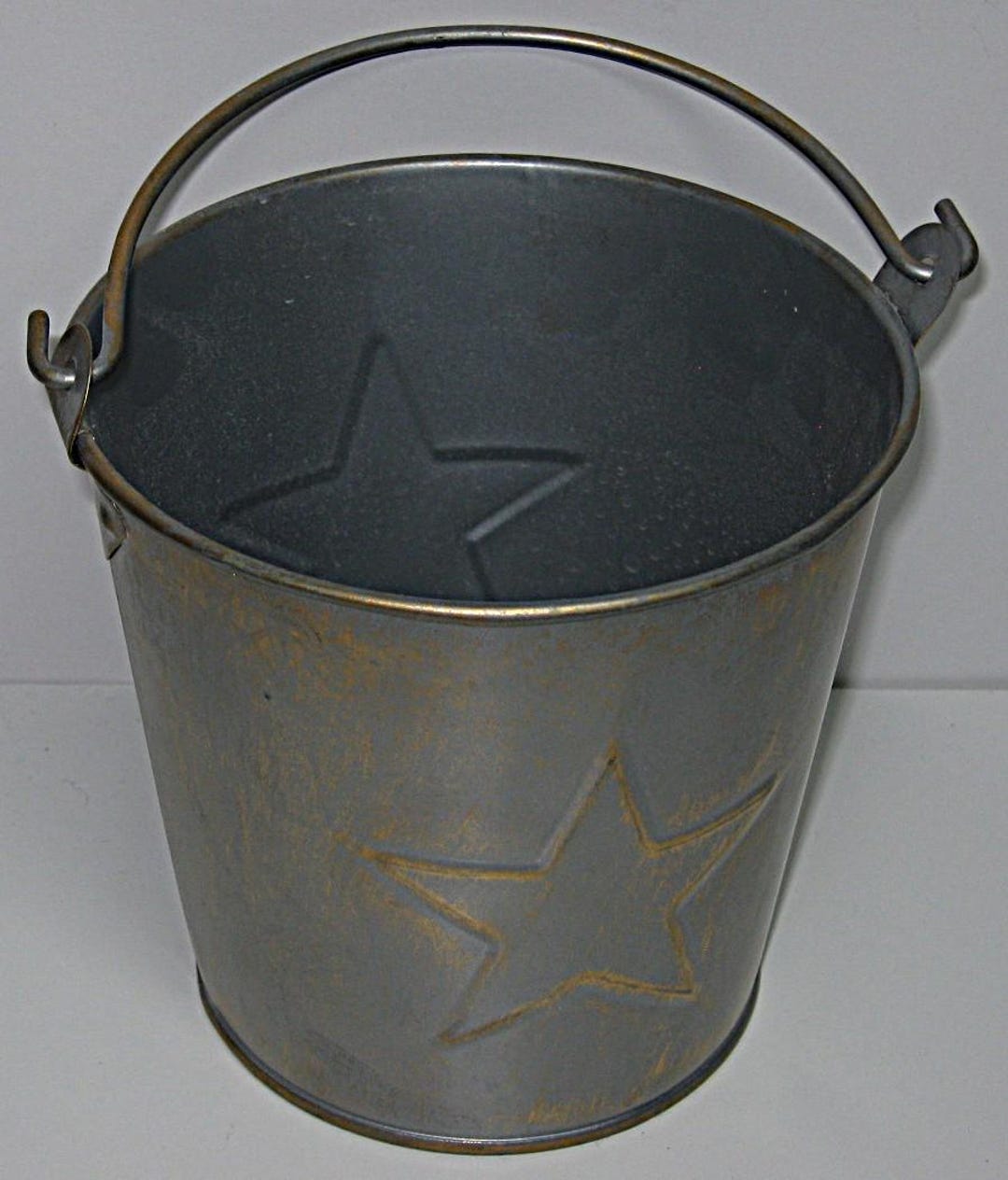 Vintage - Galvanized Metal Bucket Planter With a Star on Each Side - 4. ...