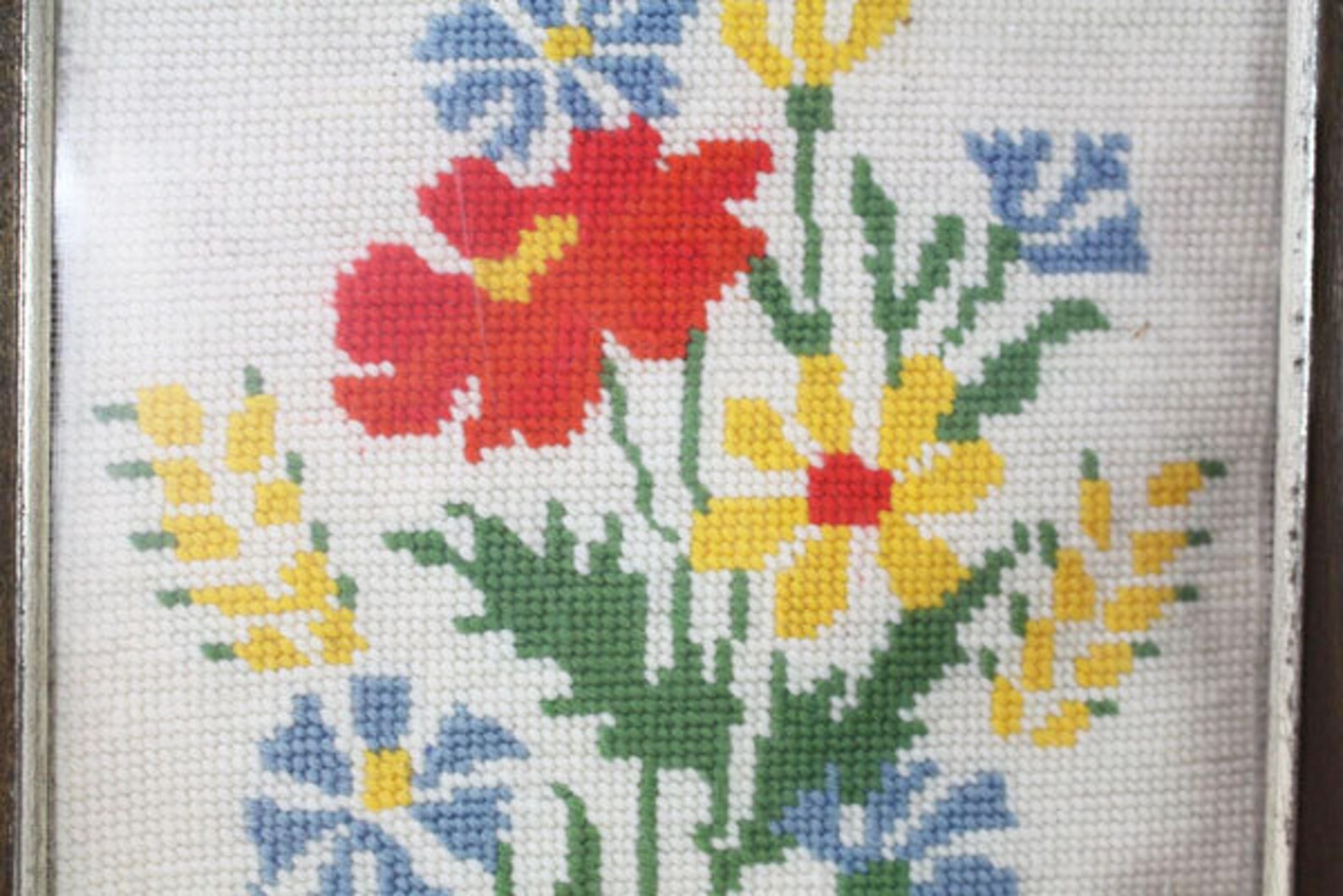 Needlepoint Flower Art Wall Hanging Handmade Art Vintage | Etsy