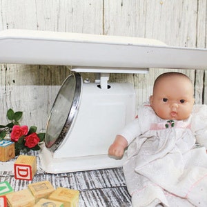 Baby Scale, American Family Nursery Scale, Photo Prop, Nursery Decor - Etsy