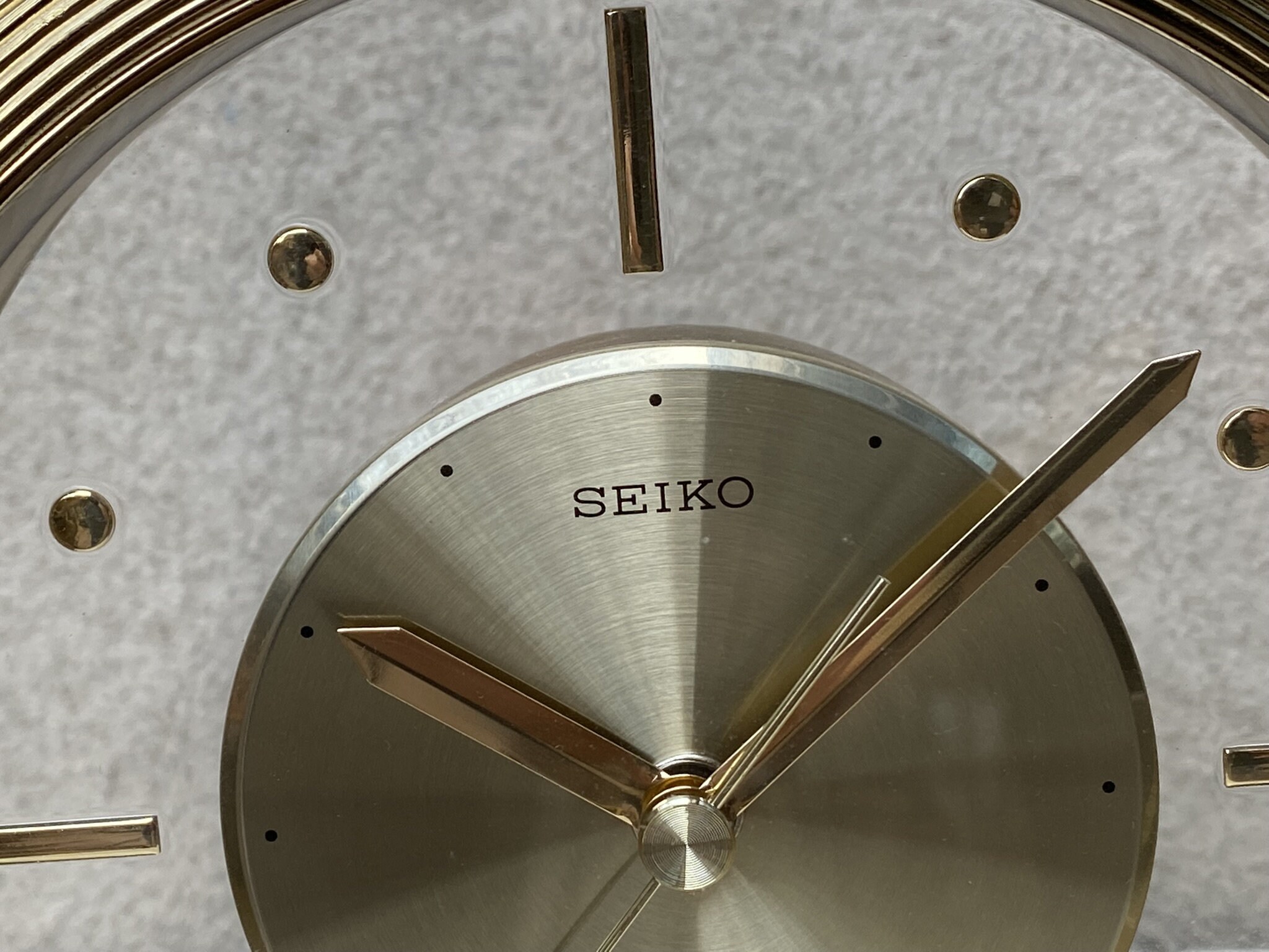 Seiko Round Brass Floating Desk Clock - Etsy Canada