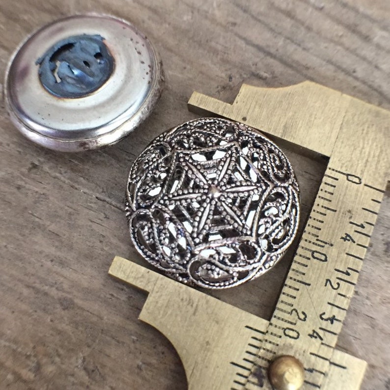 Vintage Italian Filigree Sparkly Detailed 22mm Button Cabochons (2pcs ...