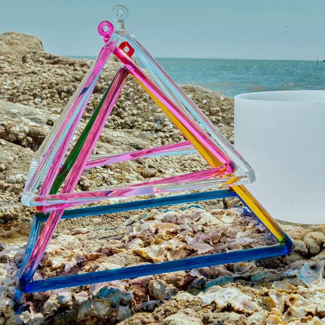 High Purity Clear Chakra Quartz Sound Healing Triangle Pyramid Crystal ...