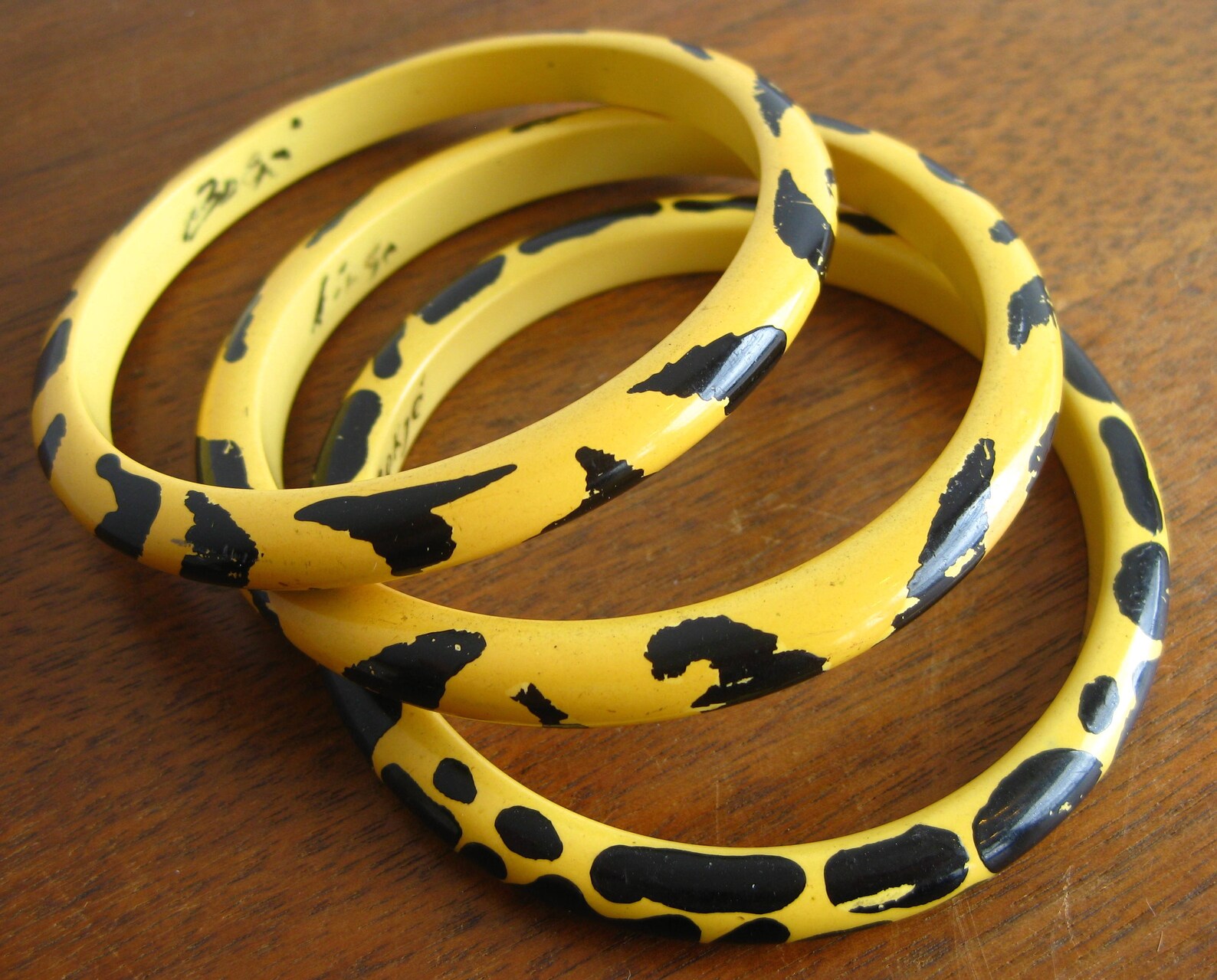 3 Vintage 40s Creamed Corn Yellow Bakelite Painted Leopard & - Etsy