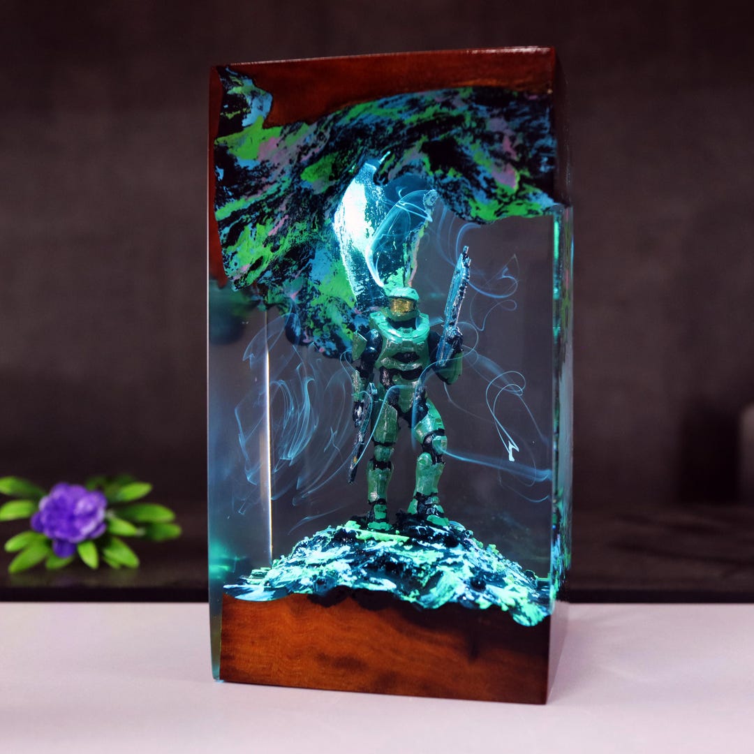 Custom Halo Night Light, Halo Figure Decor Home, Unique Night Light ...