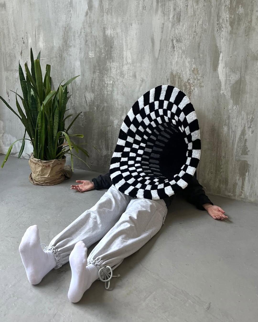 Handmade Tufted Optical Illusion Rug: Black & White Vortex Carpet - Etsy