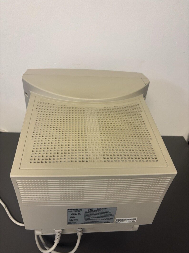 Vintage 1990s Optiquest Z50 VCDTS21195-2M 14" CRT VGA Color Monitor ...