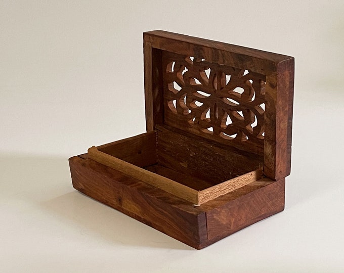 Vintage Wooden Lidded Trinket Box / Pierced Wood Box / Small Jewelry ...