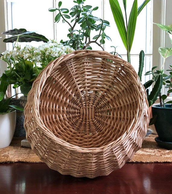 Round Natural Wicker Wall Basket Large Round Wicker Door Etsy