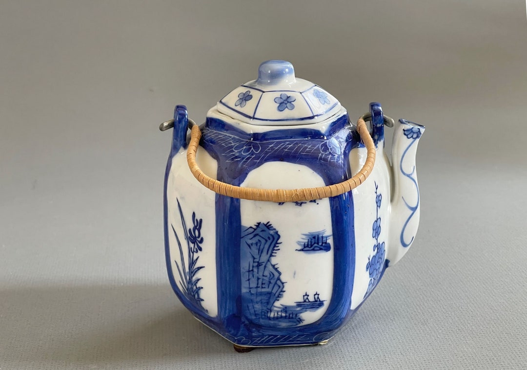 Small Chinese Blue White Teapot With Bamboo Handles / Vintage Chinese ...
