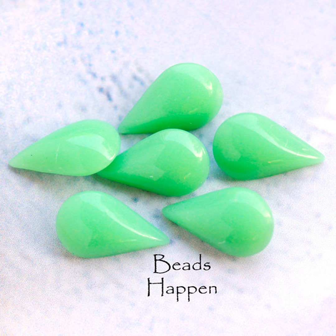 13x7.8mm 13x8mm VINTAGE Green Pear Stones, Smooth Tops, Cabochons, Cabs ...