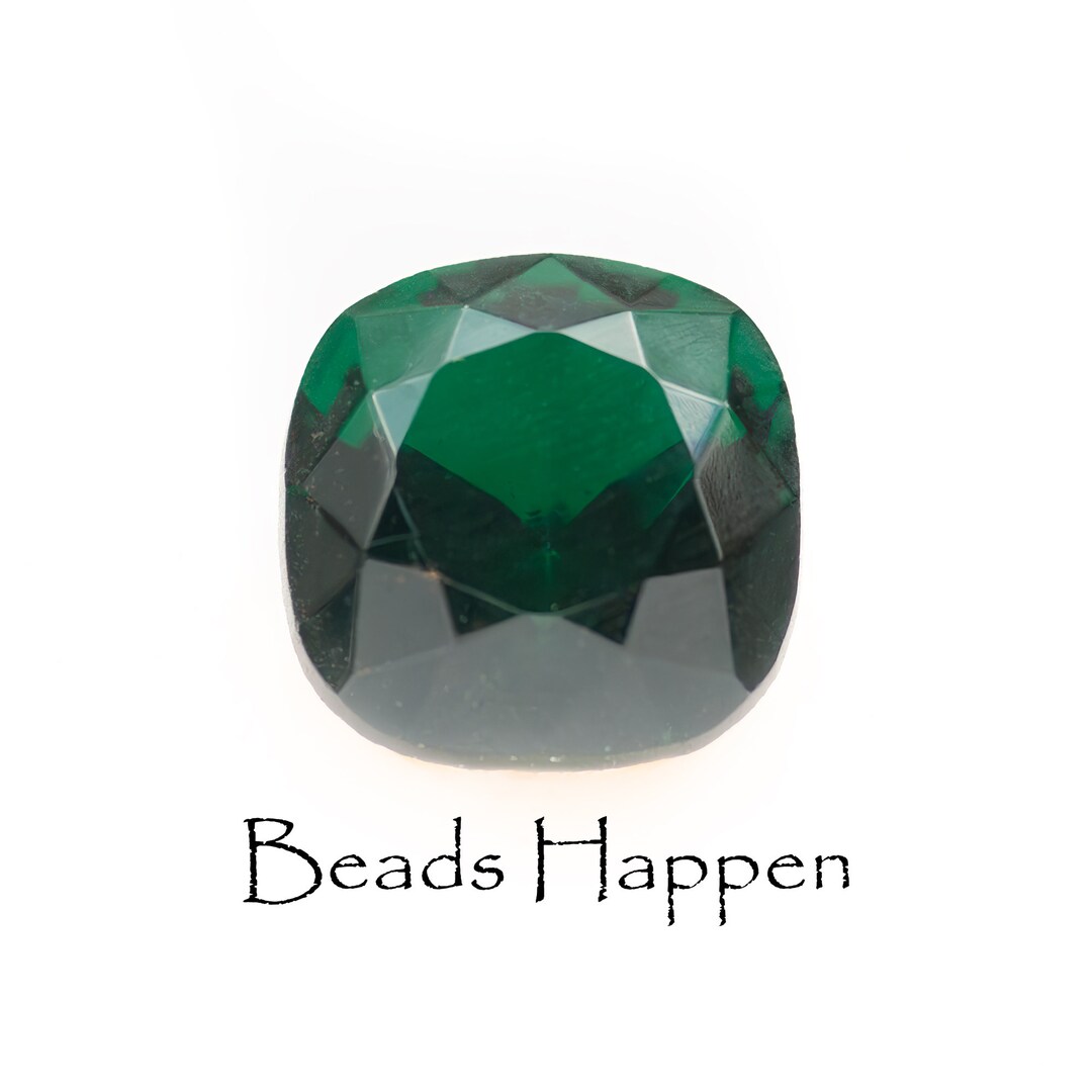VINTAGE 18mm Rounded Square Emerald Green Glass Faceted Cushion Stone ...