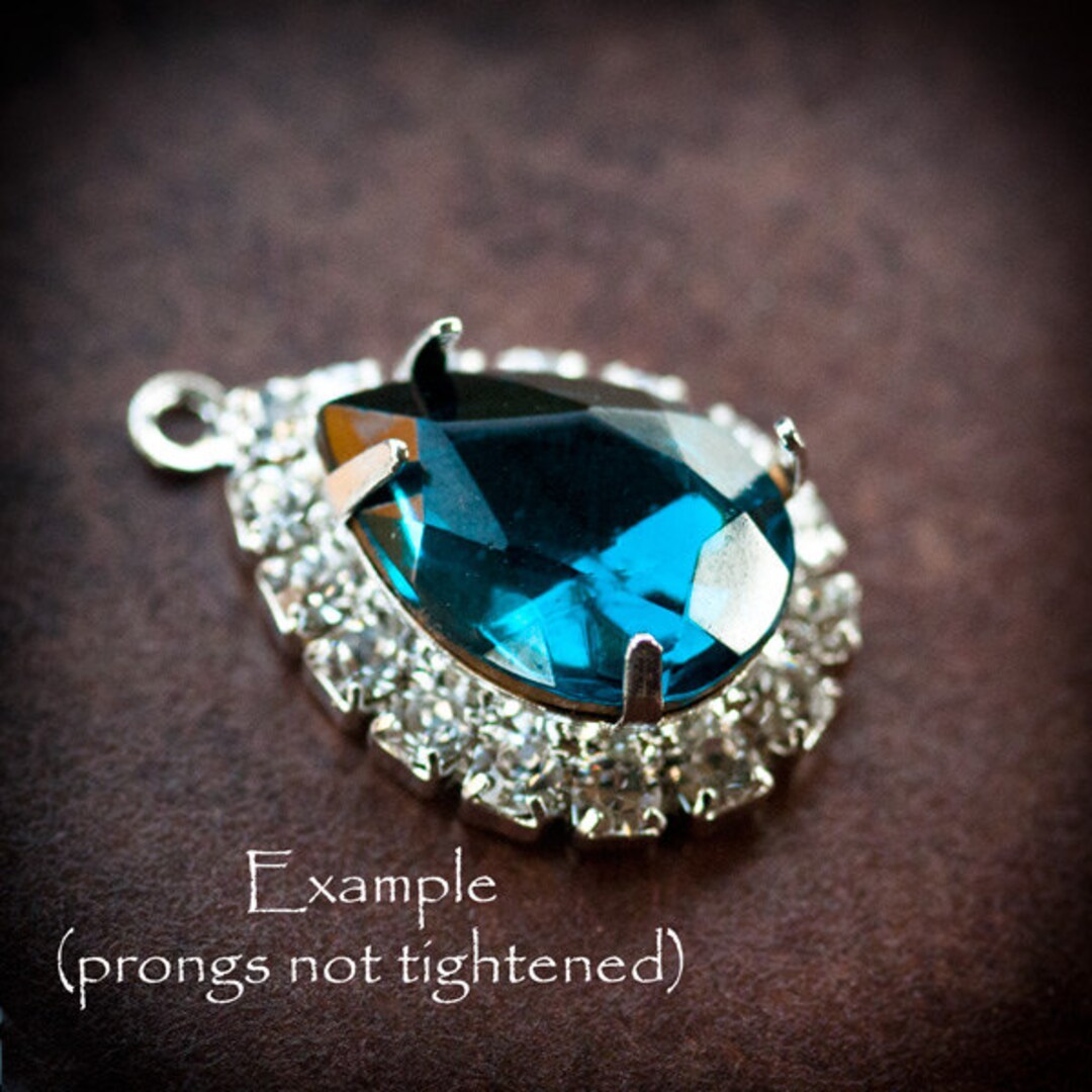 Sensational 18x13mm Pear Stone Setting W/ Swarovski Crystals, 4 Long ...