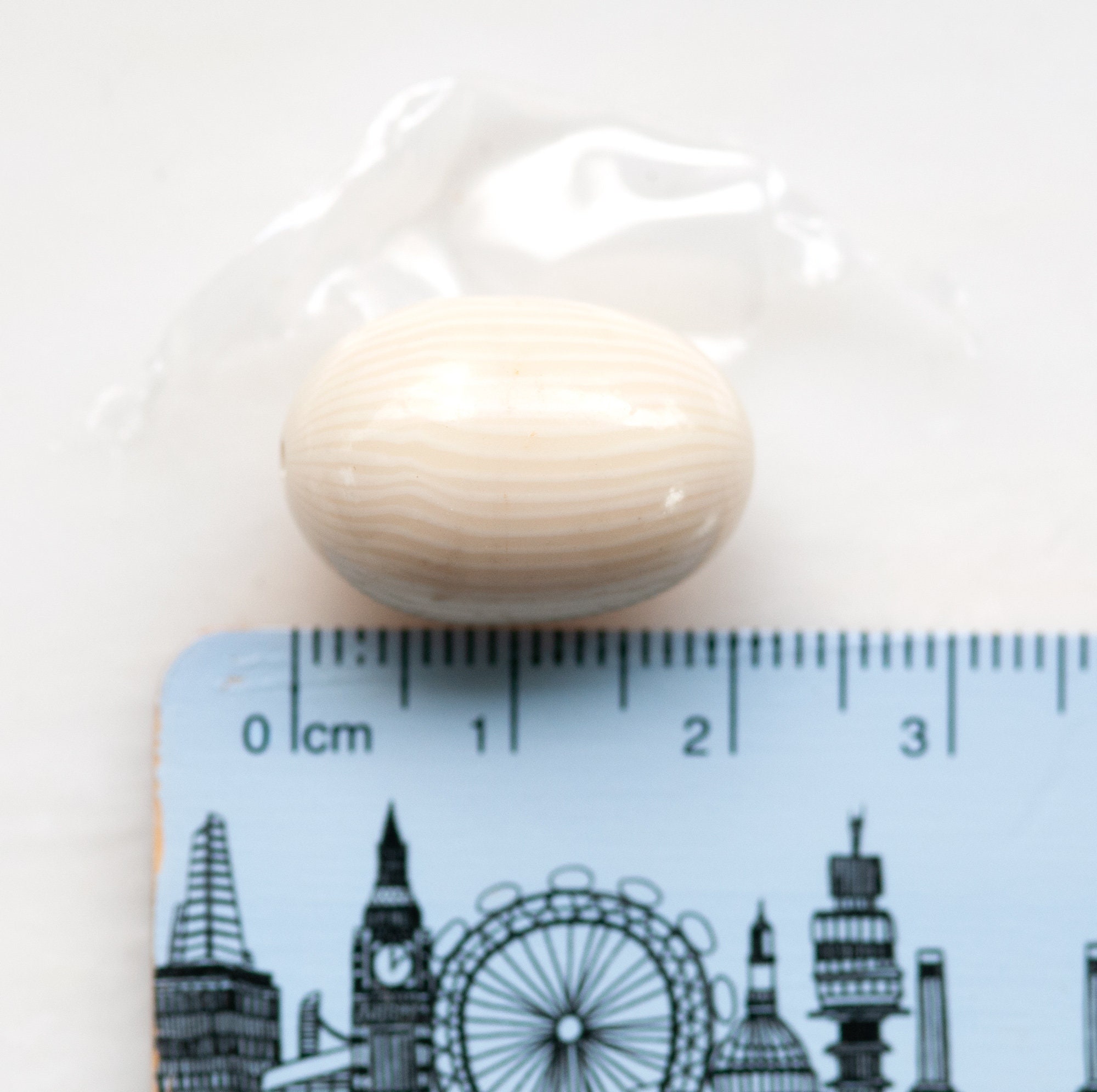 22x15mm Vintage Lucite Resin Cream Colored With Light Striping | Etsy