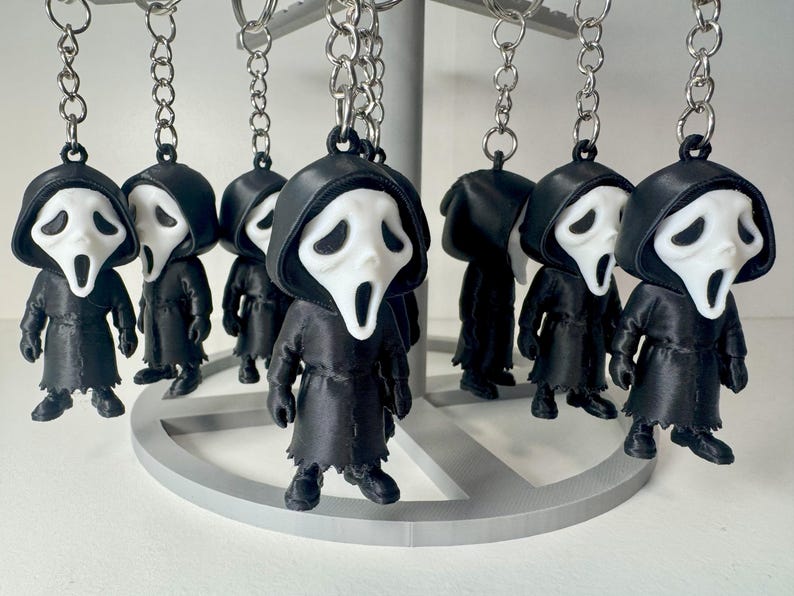 Ghostface Keychain: 3D Printed Horror Movie Fan Art - Etsy