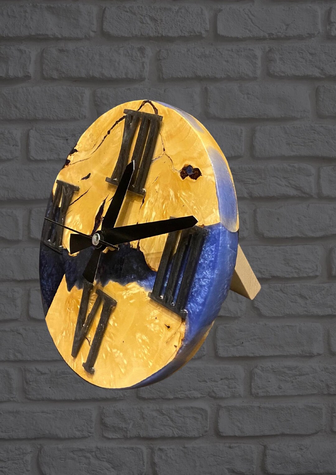 Epoxy Resin Table Clock, Personalized Desk Clock, Natural Wood & Resin ...